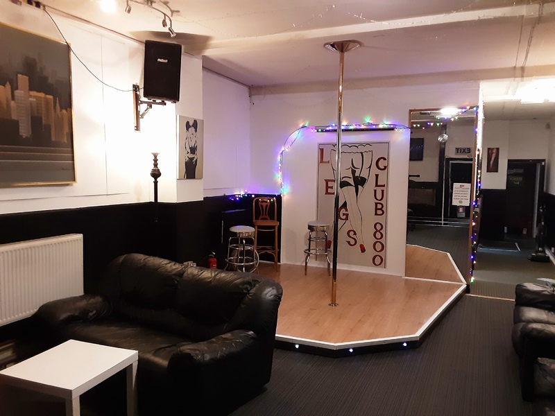 Legs 800 in Walthamstow, London, England | tvChix